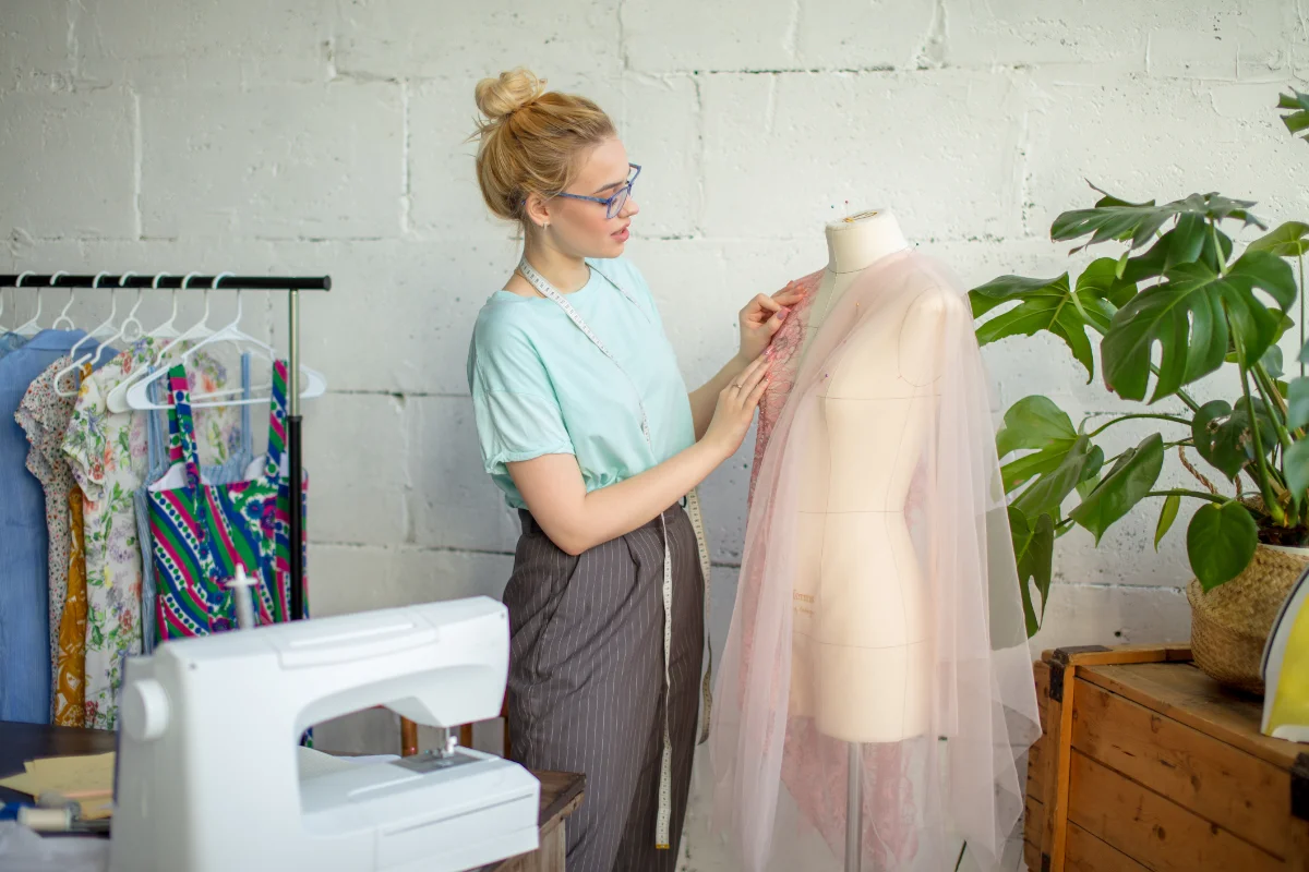 How to Choose and Use a Dress Form for Fitting and Draping - Shannons ...